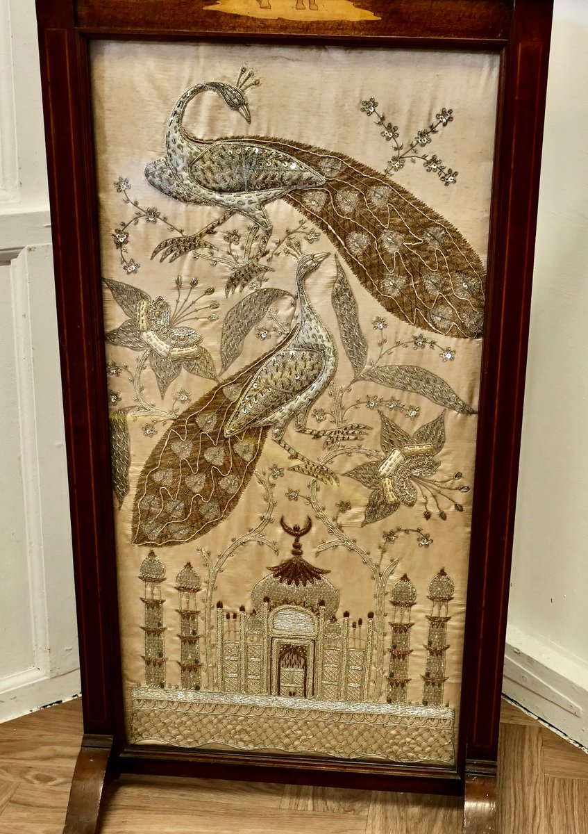 Indian Embroidered Silver and Gold Taj Mahal Screen for sale at Pamono