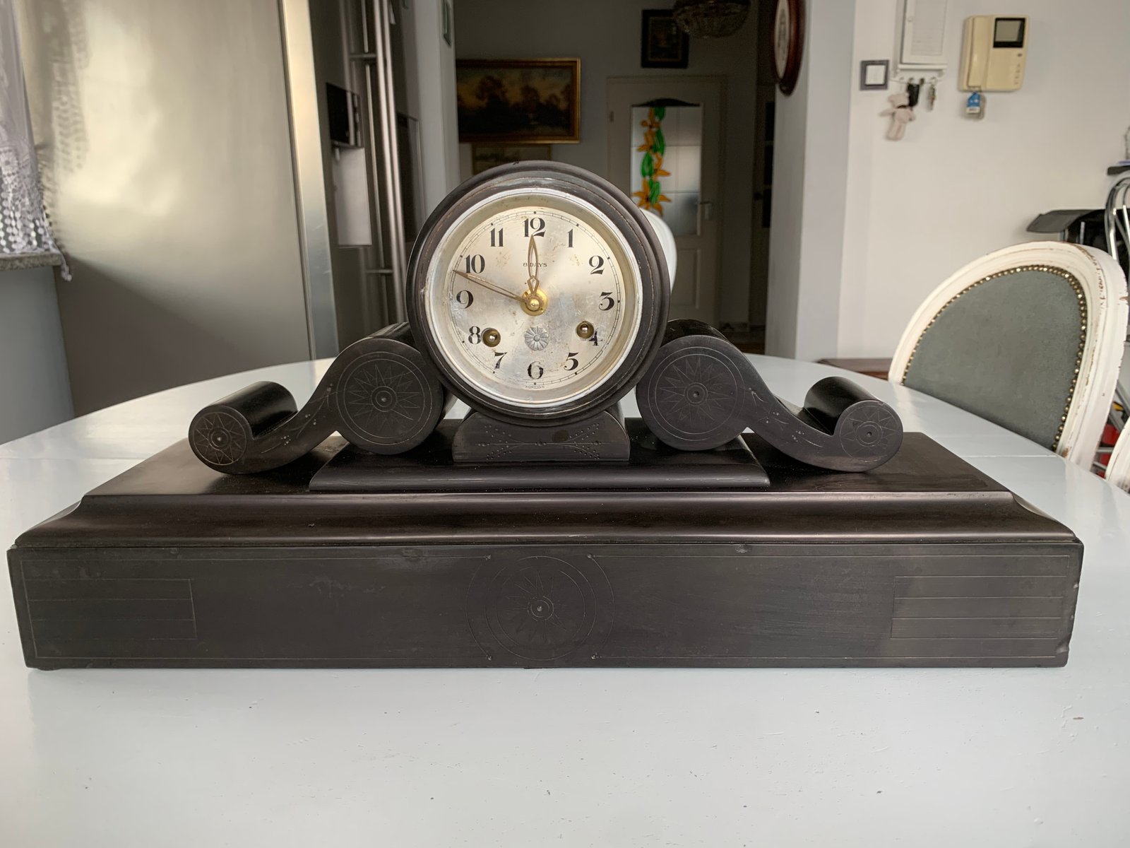 Art Deco Fireplace Clock in Marble, 1930s for sale at Pamono