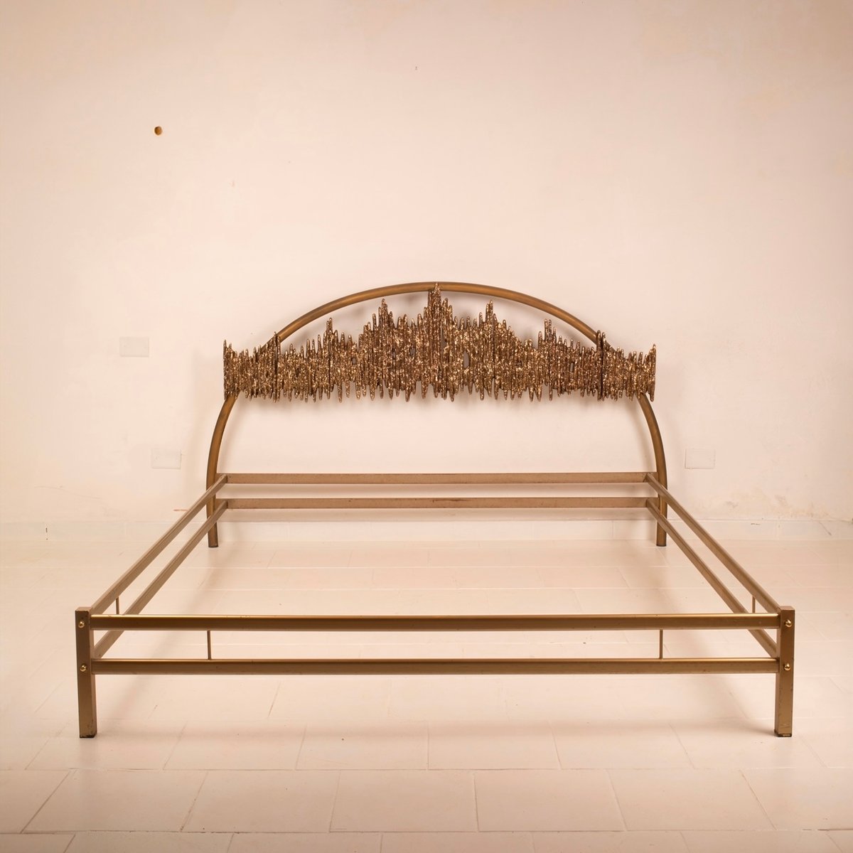 Ultrabronzo99 Series Aurora Bed by Luciano Frigerio for Frigerio di Desio, 1970s for sale at Pamono