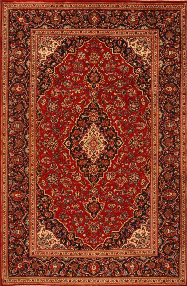 Middle Eastern Hand-Knotted Wool Rug for sale at Pamono