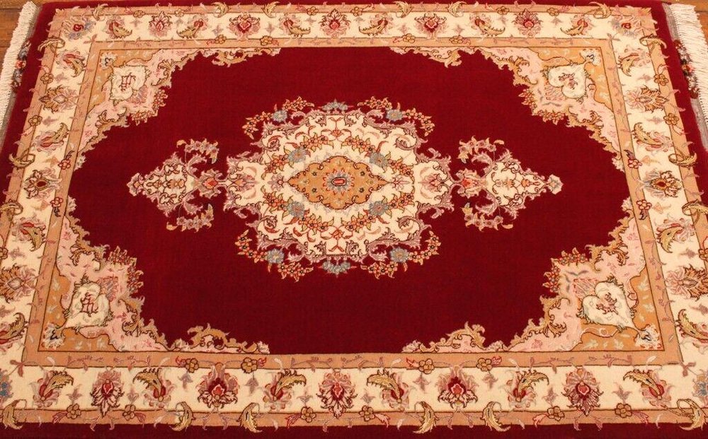Hand-Knotted Middle Eastern Rug in Wool & Silk for sale at Pamono