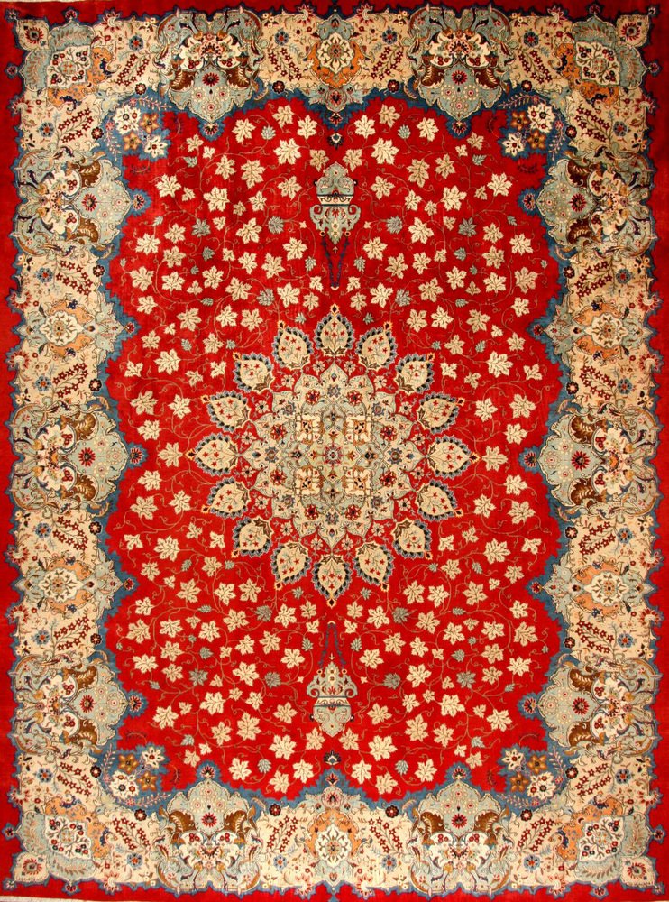 Middle Eastern Rug in Wool for sale at Pamono
