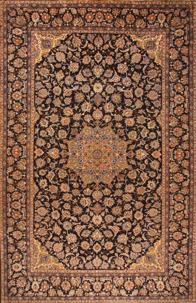 Middle Eastern Rug in Wool for sale at Pamono