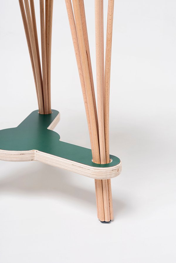 Dowel Side Table von Nadav Caspi bei Pamono kaufen