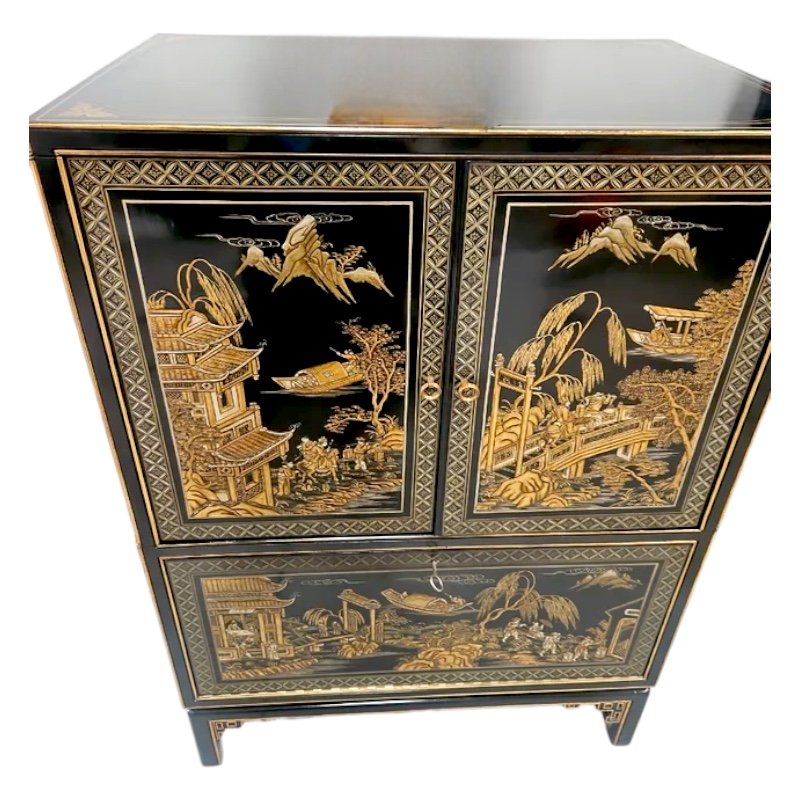 Mid-Century Chinese Bar Cabinet for sale at Pamono