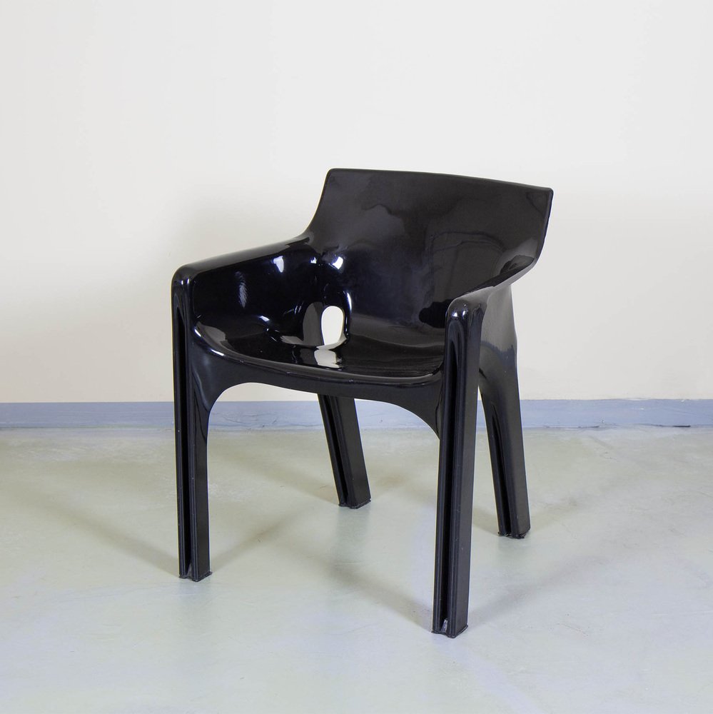 Gaudi Chair by Vico Magistretti for Artemide, 1970s for sale at Pamono
