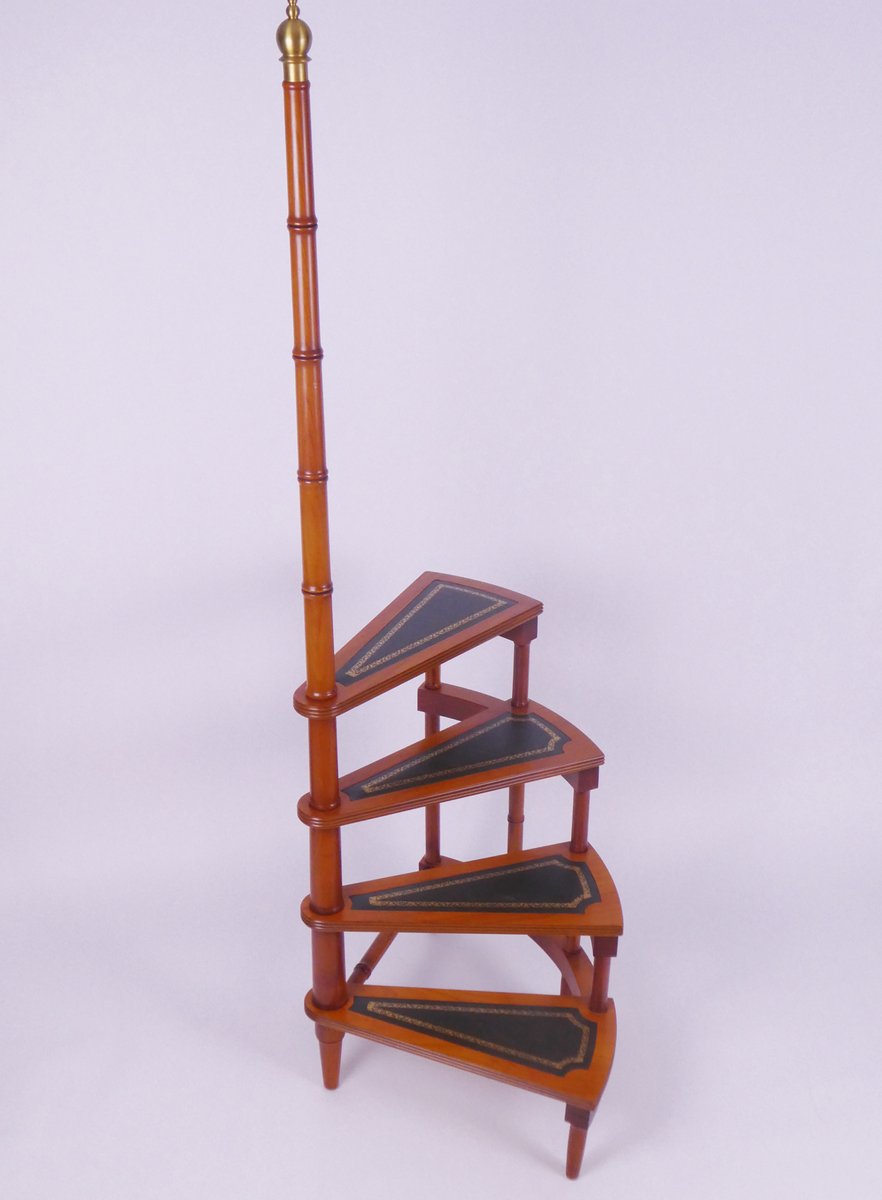 Victorian Style Wooden Steps for sale at Pamono