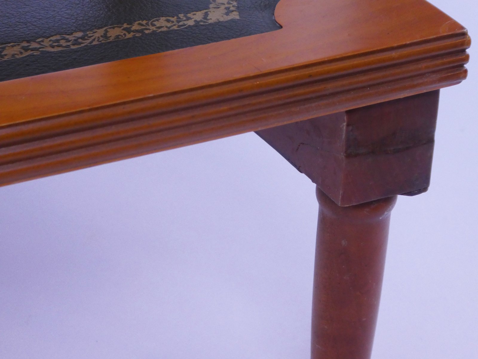 Victorian Style Wooden Steps for sale at Pamono