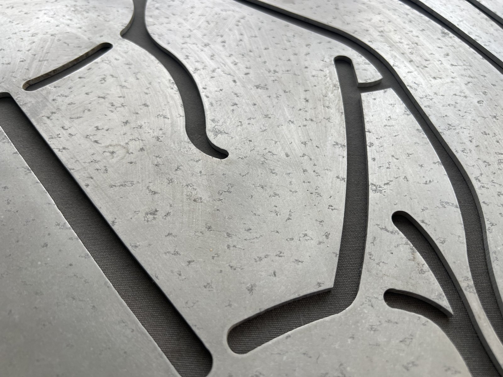 Stephen Littlefield, Orlando Skulpturentafel, 1980er, Aluminium bei ...