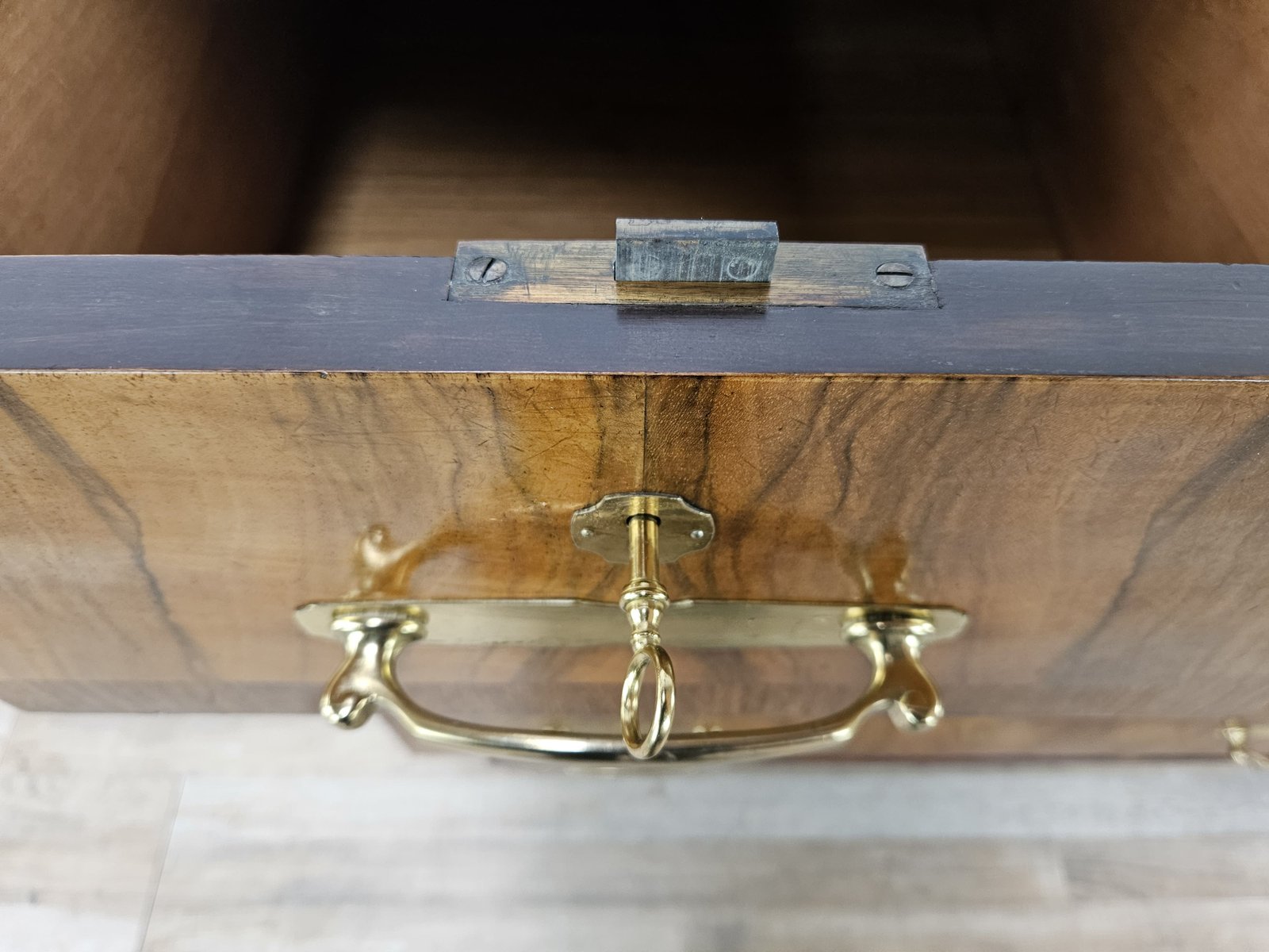 Italian Art Deco Briarwood Bedroom Chest of Drawers, 1940s for sale at ...