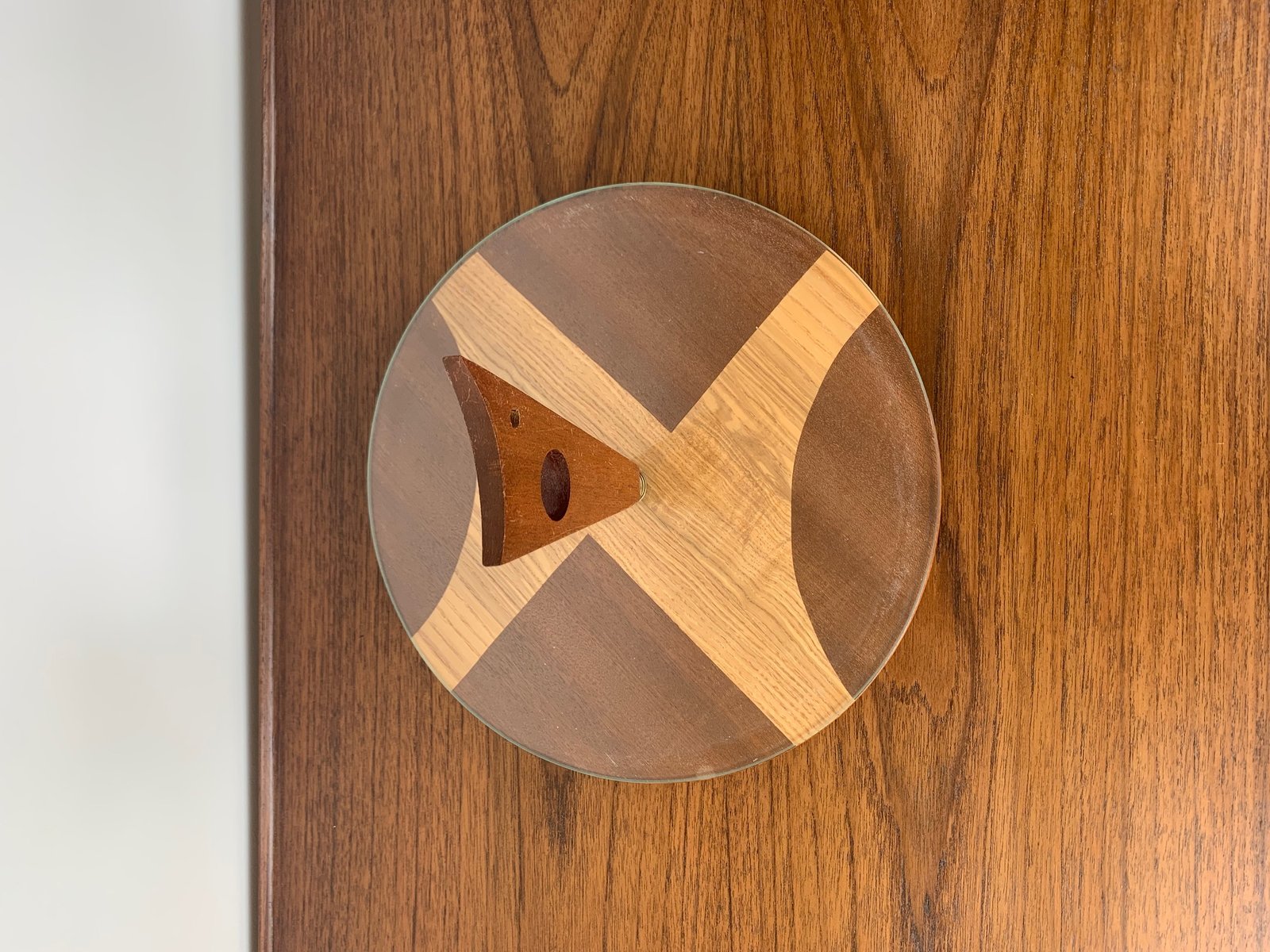 Mid-Century Modern Wood and Glass Turntable, 1950s for sale at Pamono