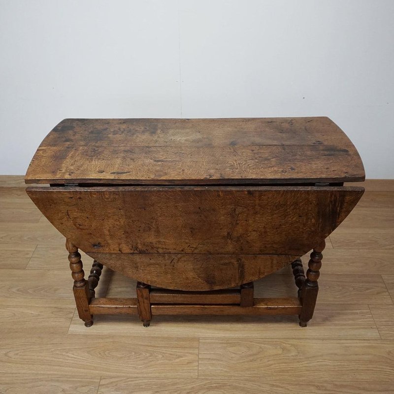 Late 17th Century Oak Gateleg Table for sale at Pamono