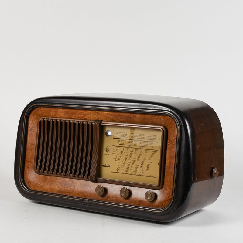 Model T83 Radio from Telefunken for sale at Pamono