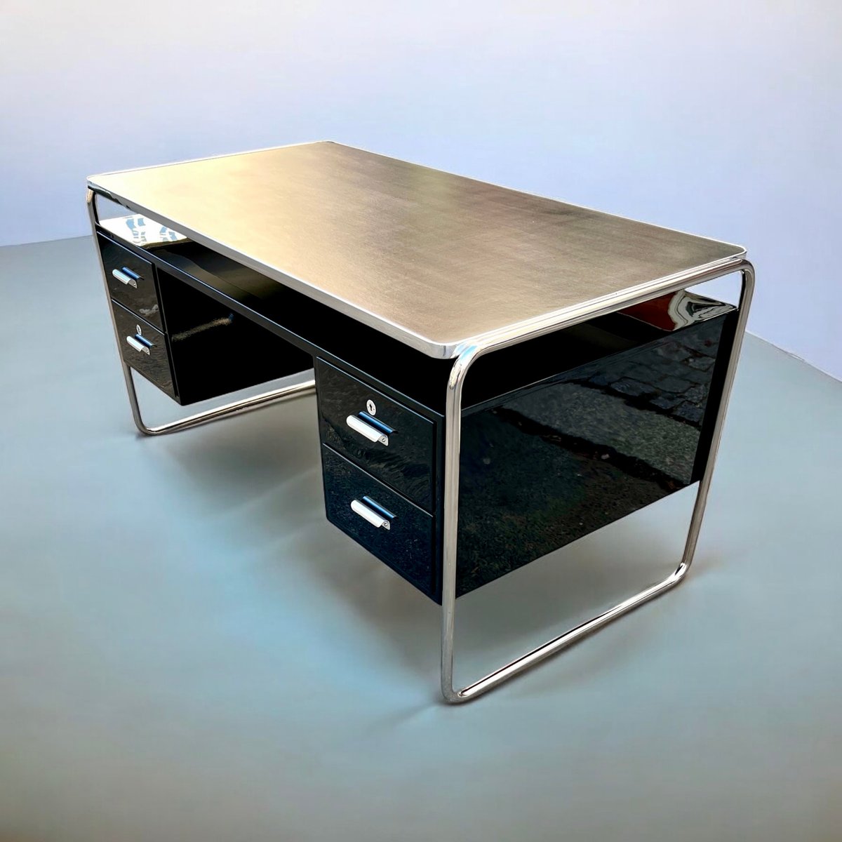 Modern Bauhaus Chrome-Plated Steel Tube Model RA4 Desk from Mauser ...