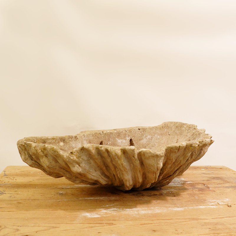 Antique Concrete Shell Bird Bath for sale at Pamono