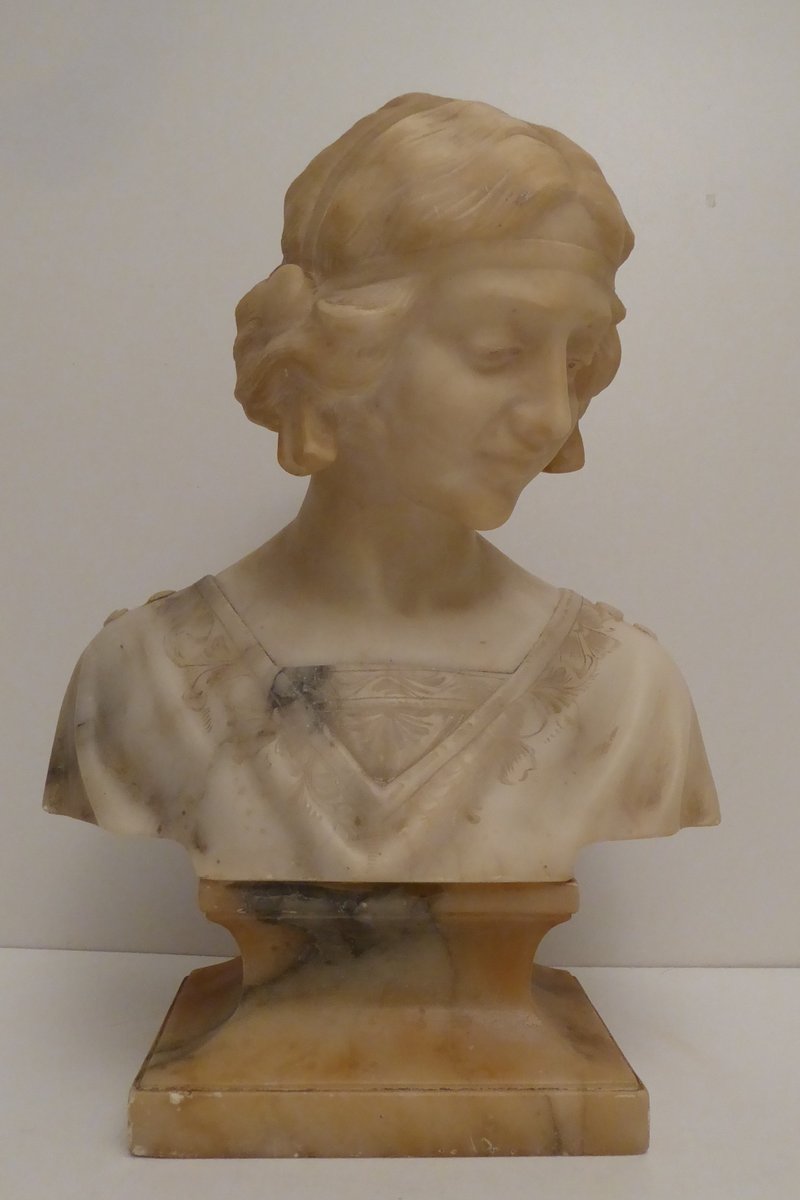 Antique Art Nouveau Carved Alabaster Bust, 1920s for sale at Pamono