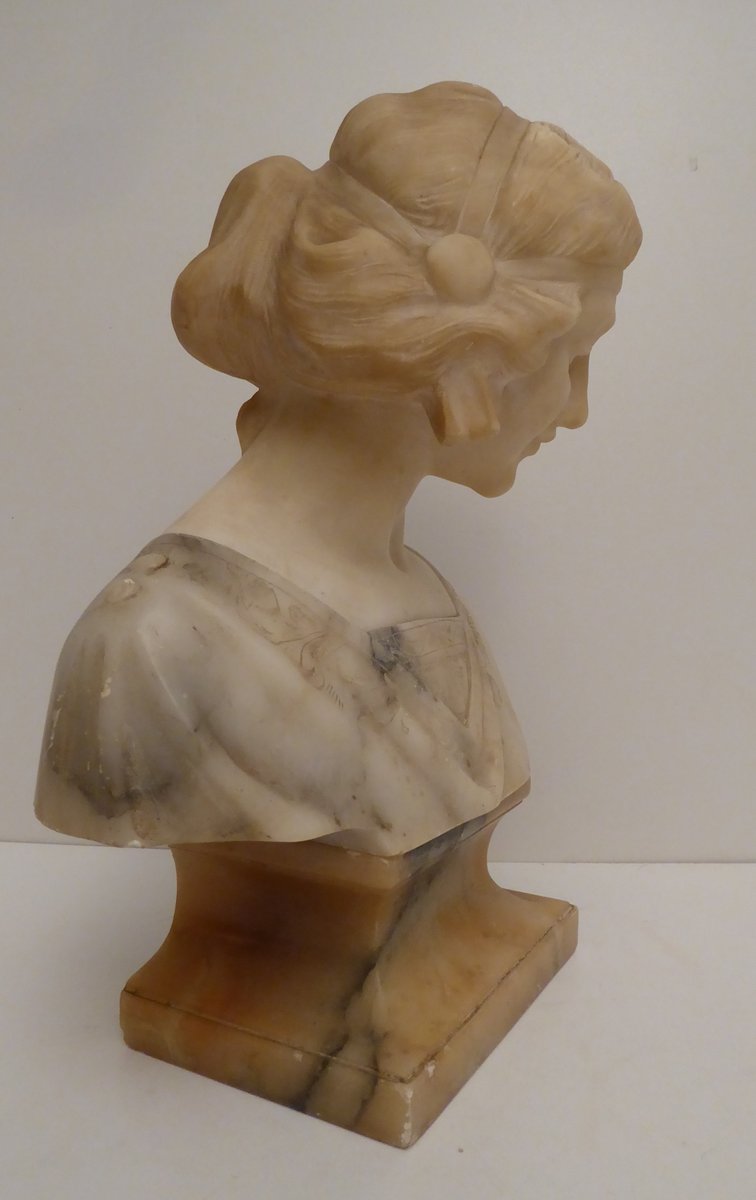 Antique Art Nouveau Carved Alabaster Bust, 1920s for sale at Pamono