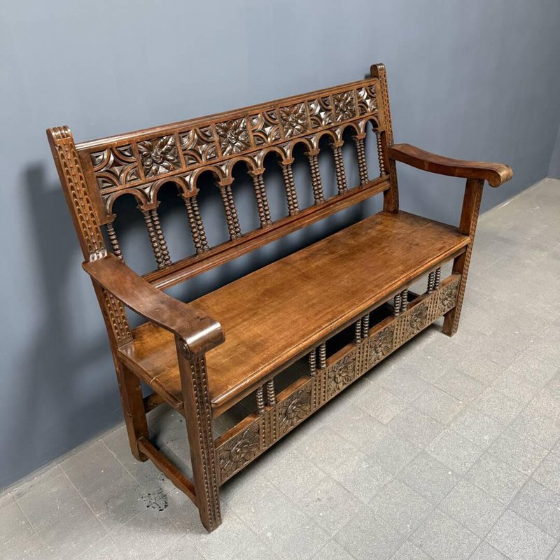 Antique Dutch Carved Walnut Hall Bench for sale at Pamono