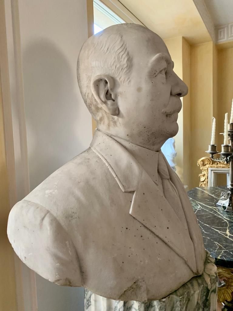 Bust of Lenin, 20th Century, Marble for sale at Pamono
