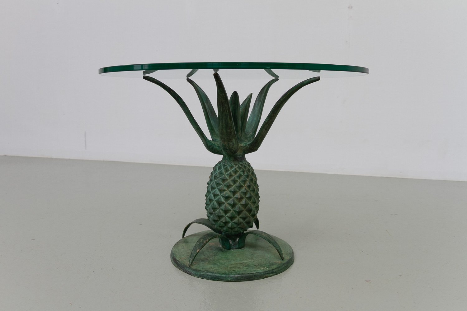 French Hollywood Regency Pineapple Side Table in Brass and Glass from Maison Jansen, 1970s for ...