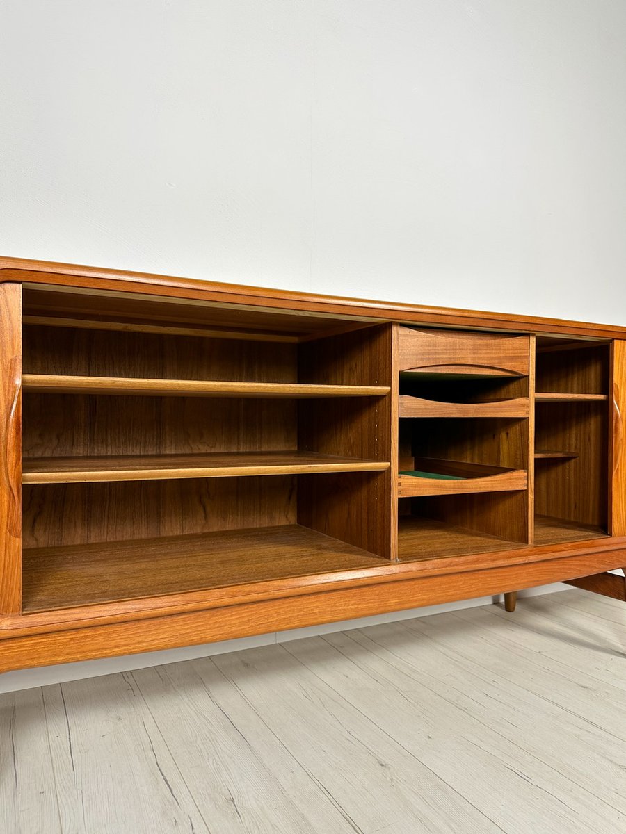 Vintage Danish Model 19 Sideboard in Teak by Johannes Andersen for ...