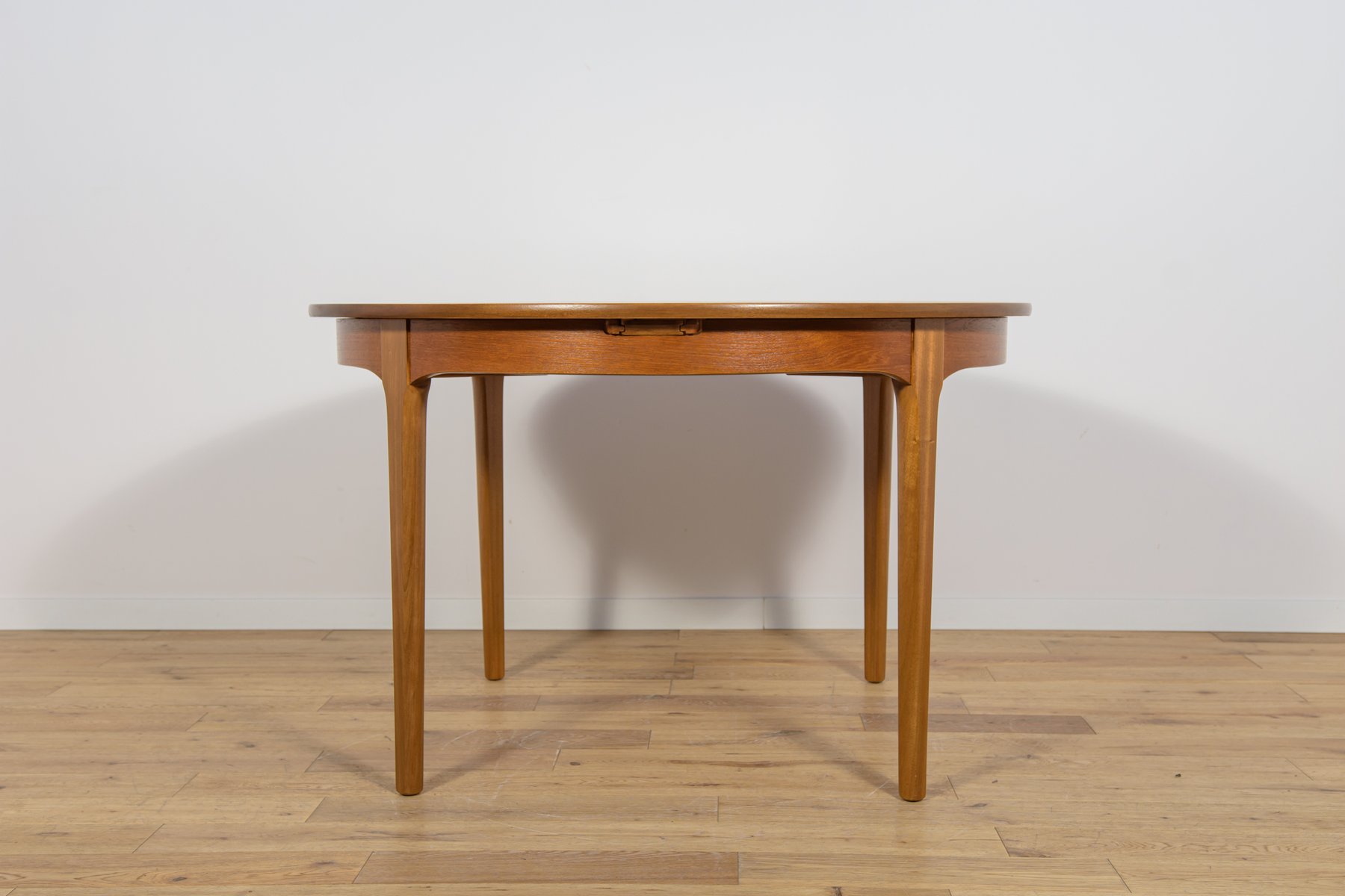 Mid-Century Round Teak Extendable Dining Table from Nathan, 1960s for ...