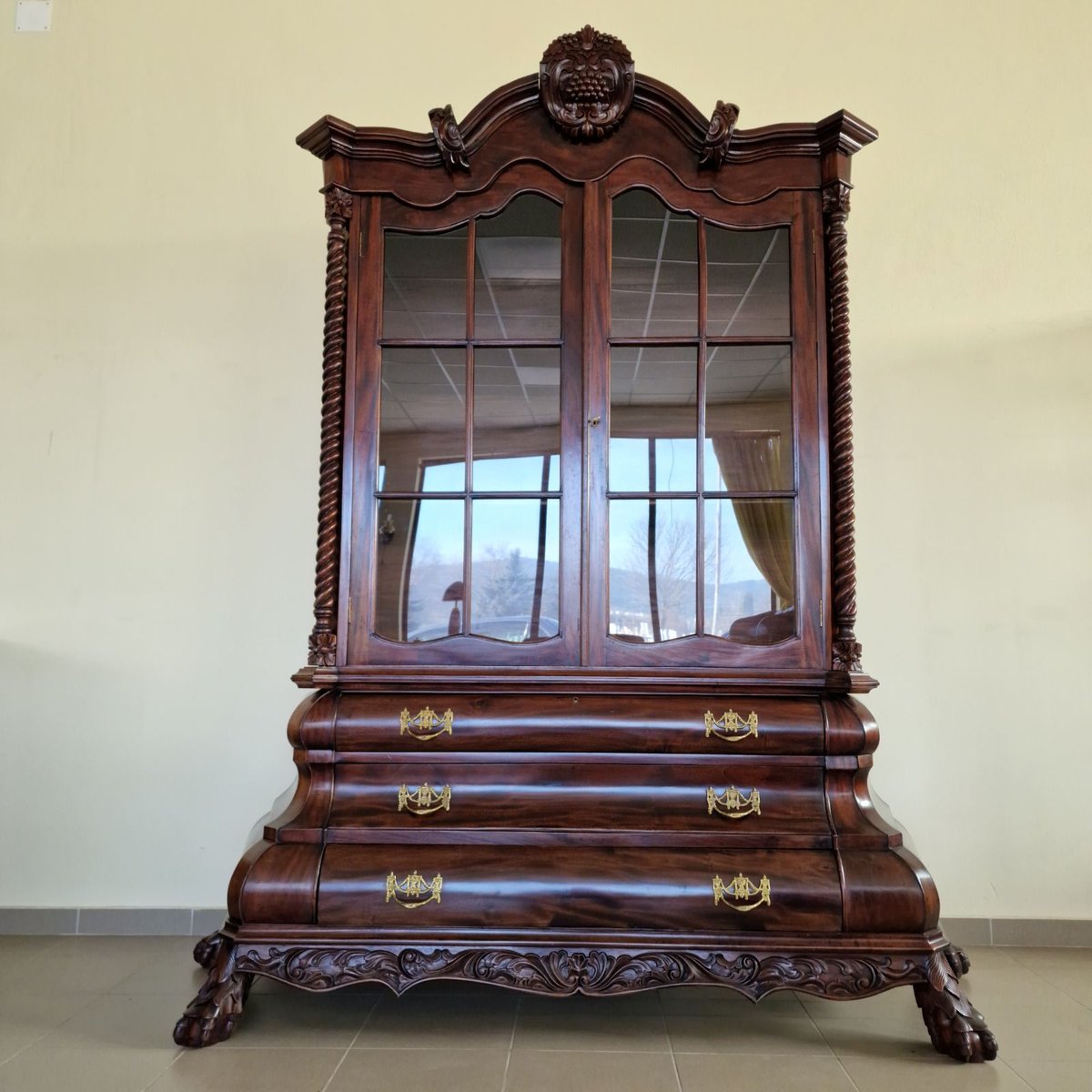 Antique French Showcase in Mahogany for sale at Pamono