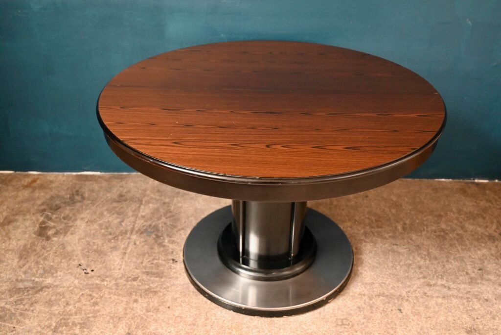 Italian Round Table with Central Leg for sale at Pamono
