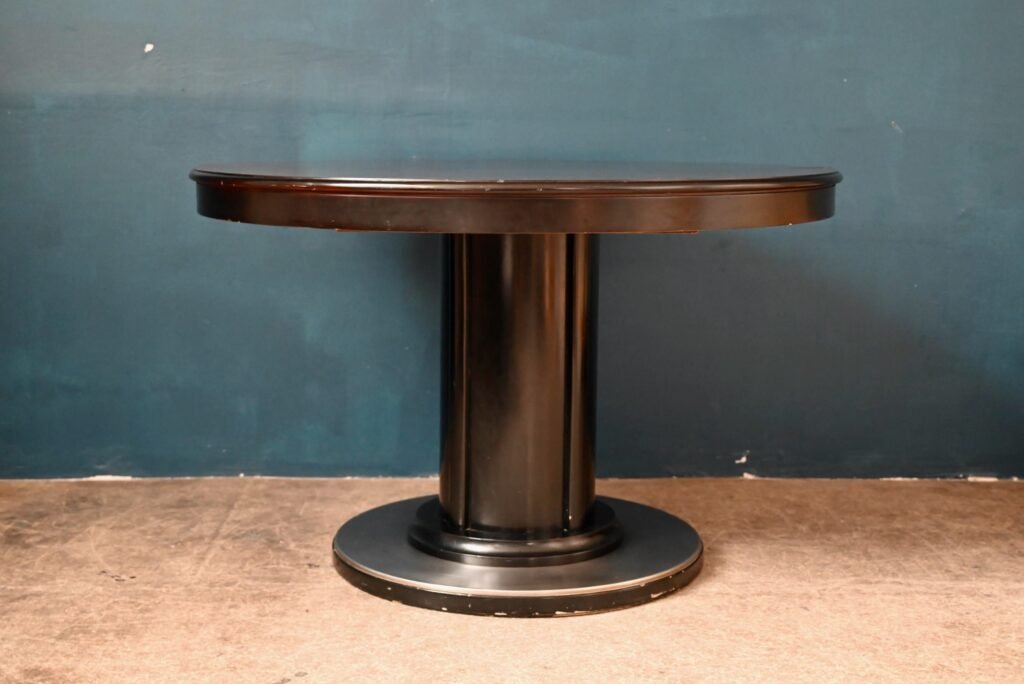 Italian Round Table with Central Leg for sale at Pamono