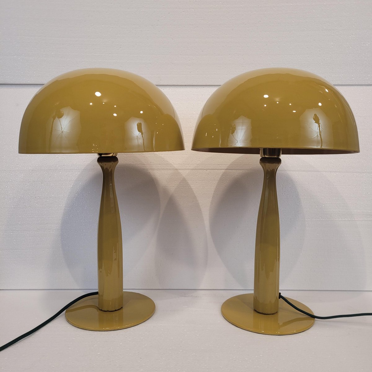 Mustard Metal Table Lamps, France, Set of 2 for sale at Pamono