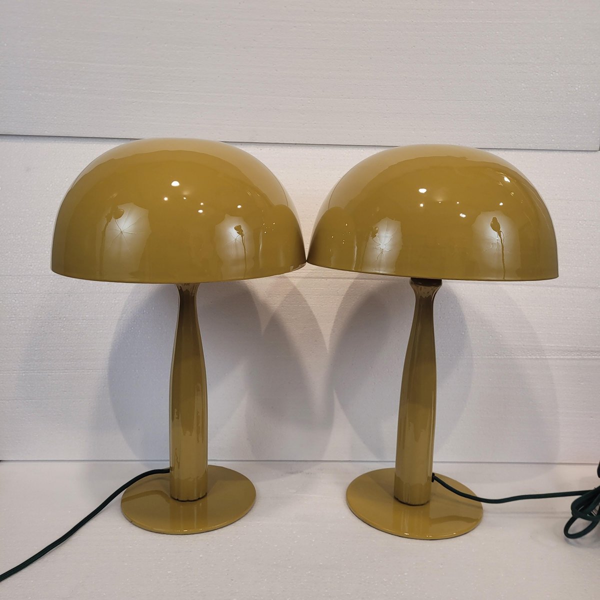 Mustard Metal Table Lamps, France, Set of 2 for sale at Pamono