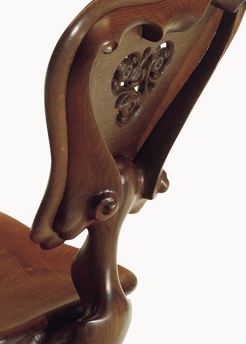 Calvet Chair in Oak by Antoni Gaudí for BD Barcelona for sale at Pamono