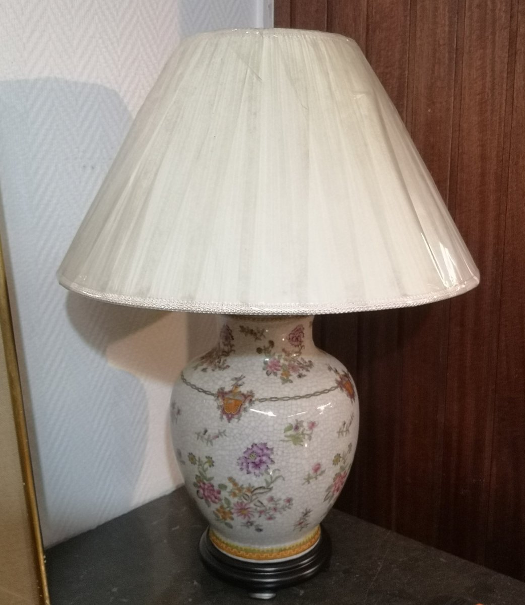 White Porcelain Lamps with Floral Decor, Set of 2 for sale at Pamono