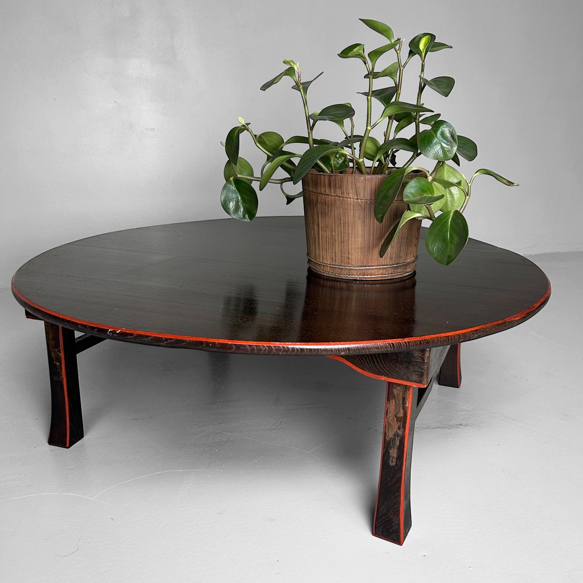 Taisho Round Low Table Shigeta Saitama, Japan, 1920s for sale at Pamono