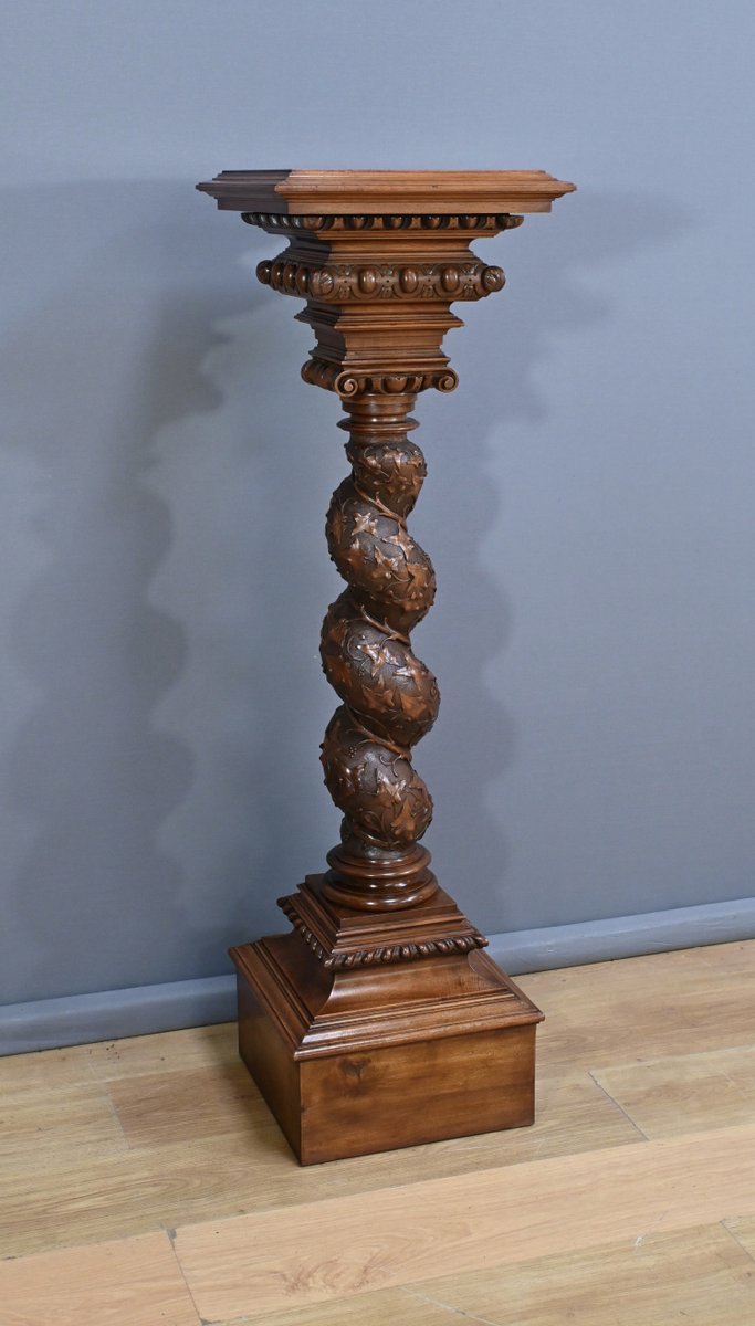 Swivel Column in Walnut, 1900s for sale at Pamono