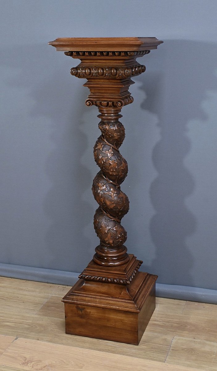 Swivel Column in Walnut, 1900s for sale at Pamono