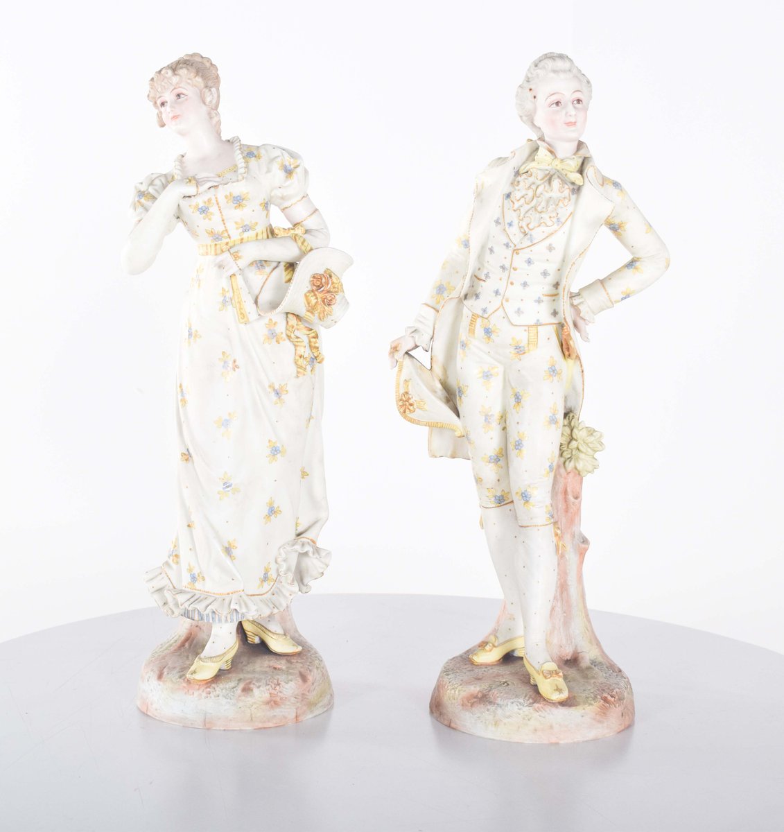 European Porcelain Statuettes, 1910, Set of 2 for sale at Pamono
