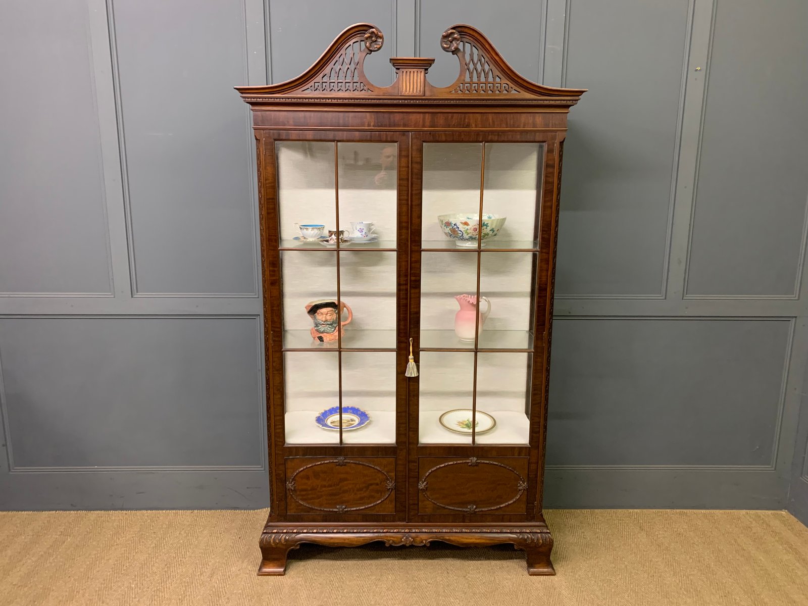 Chippendale Mahogany Display Cabinet, 1900s for sale at Pamono