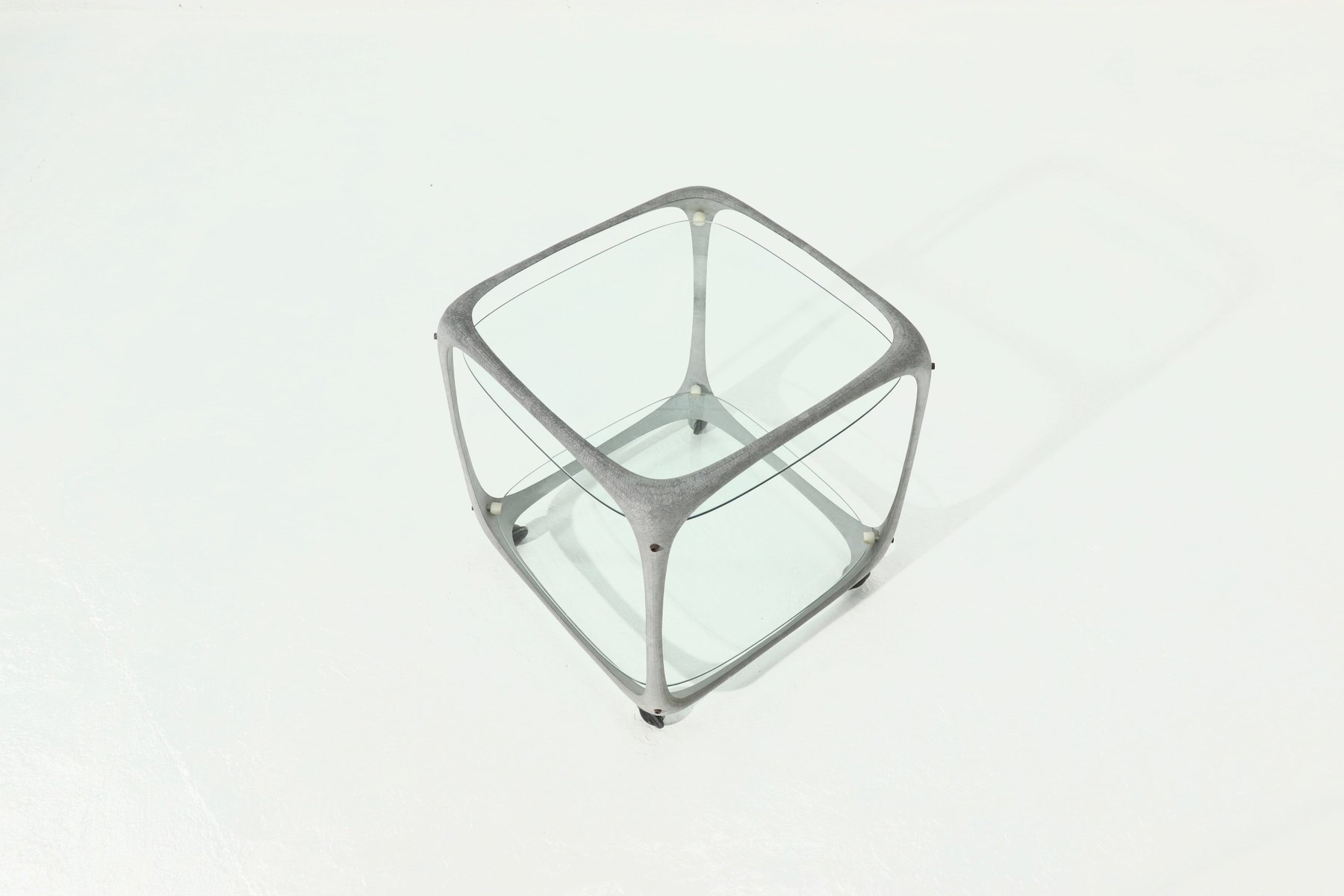 Carrello bar Cube in alluminio pressofuso di Lorenzo Burchiellaro ...