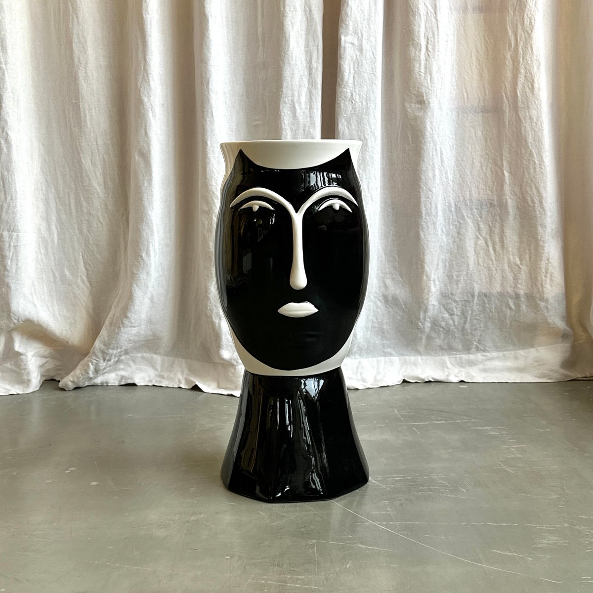 Large Italian Modern Face Vase from Bassano, 1980s for sale at Pamono