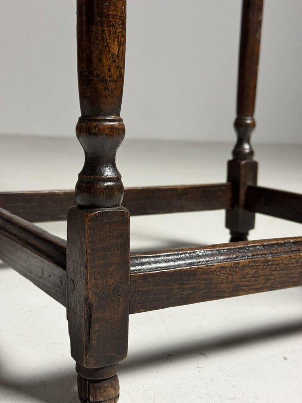 English Side Table, 1700s for sale at Pamono