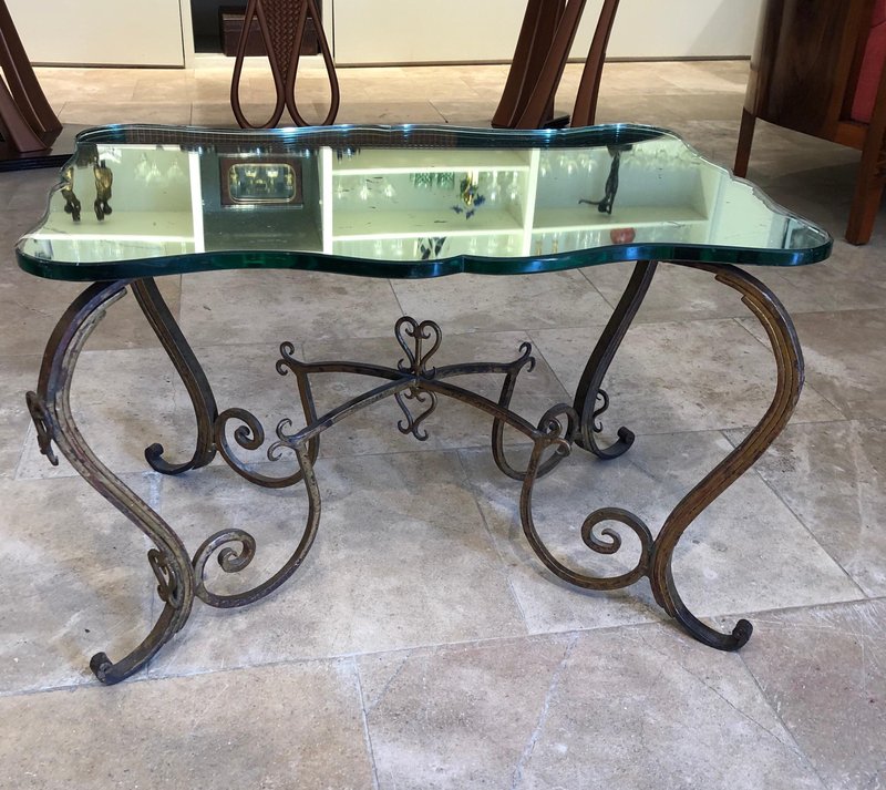 Hand-Forged Guilded Metal Table with Mirrored Glass Top by Rene Drouet, 1930s for sale at Pamono