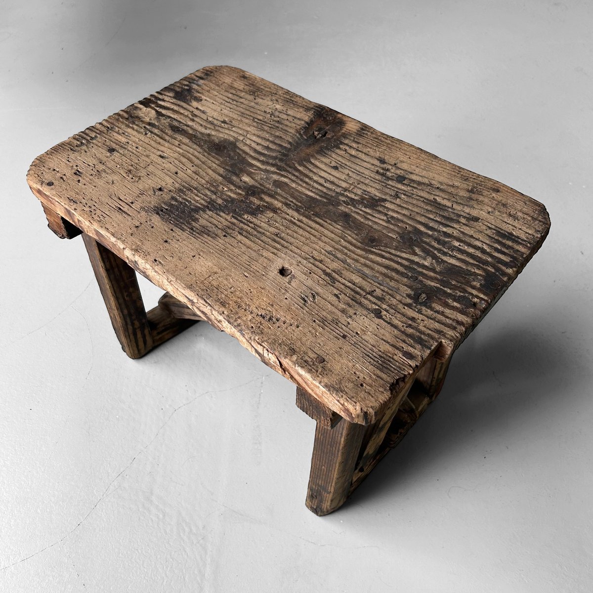 Japanese Wooden Stool, 1920s for sale at Pamono
