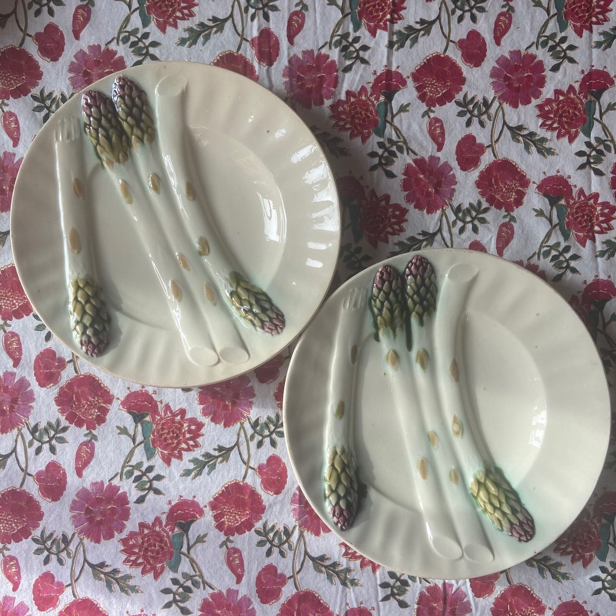 French Majolica Asparagus Plates by Keller & Guérin Luneville, 1890s ...