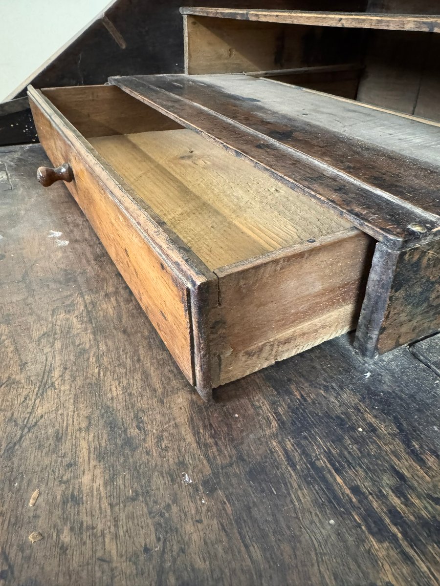 Bordeaux Sloping Desk in Walnut, 1750 for sale at Pamono