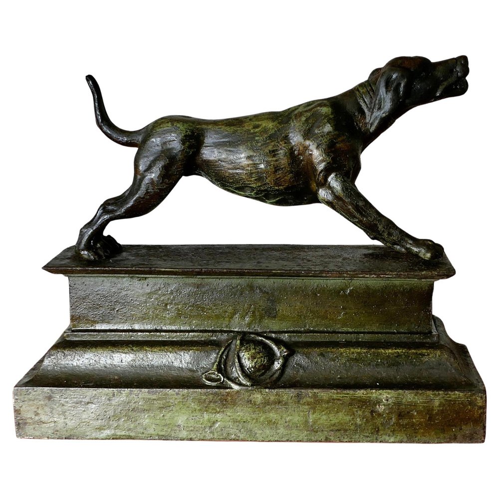 French Fireside Hunting Dog Statue in Iron for sale at Pamono