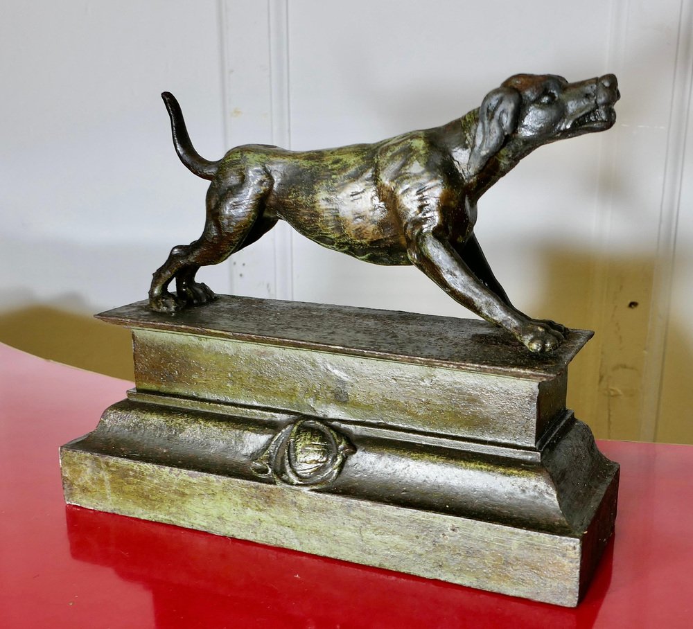 French Fireside Hunting Dog Statue in Iron for sale at Pamono