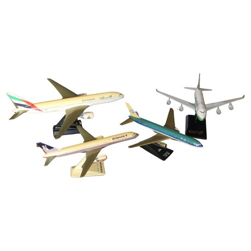 Desk Top Model Aeroplanes, 1960, Set of 4 for sale at Pamono