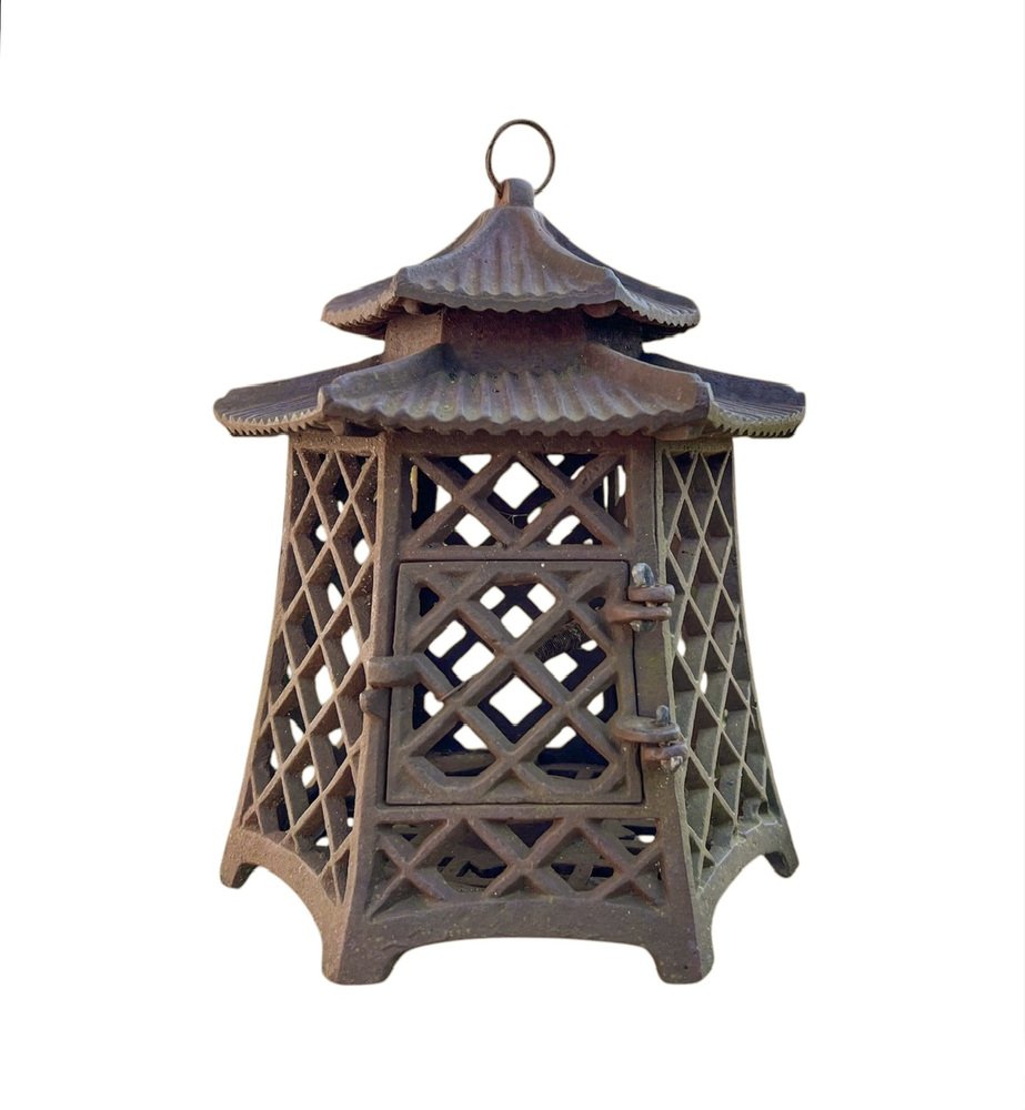 Japanese Style Cast Iron Pagoda Garden Lantern, 1970s for sale at Pamono