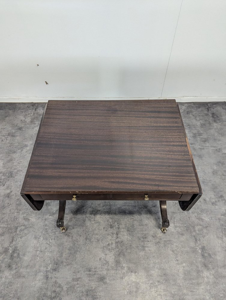 English Style Shutter Coffee Table in Mahogany for sale at Pamono
